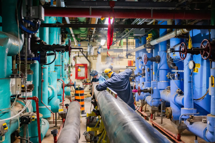 Cold from the Depths: How Lake Ontario's Deep Lake Water Cooling System ...